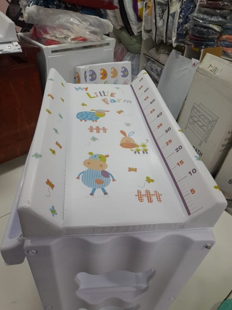 2 in 1 movable Baby Bath and Changing Station With storage compartment ...